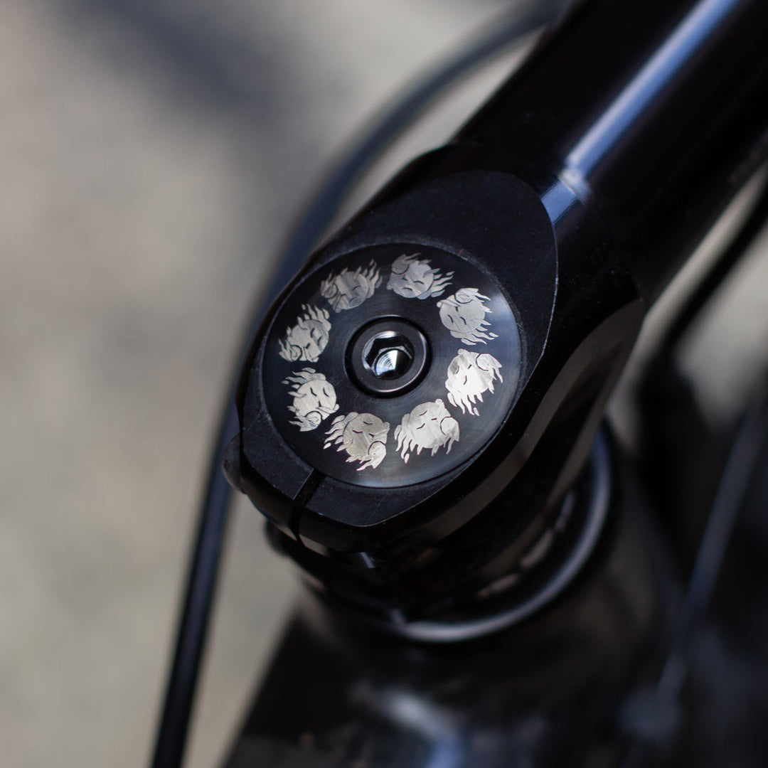 GOD&FAMOUS "Fire Titanium Top Cap" – BICYCLE STUDIO MOVEMENT
