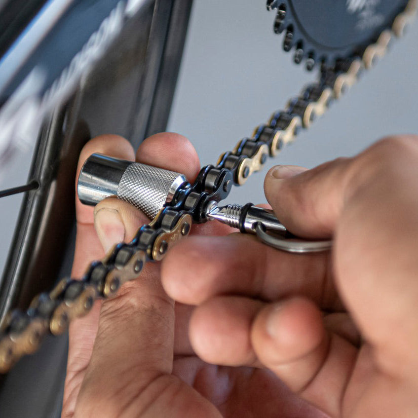 Runwell x 和泉チエン "FIXER" – BICYCLE STUDIO MOVEMENT